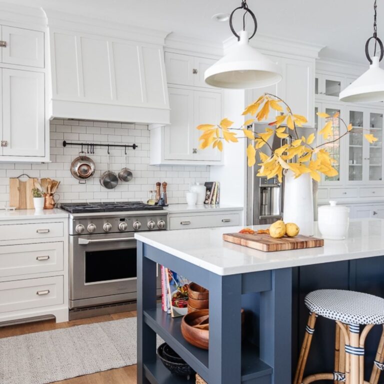 Cabinet Hardware Trends That Will Make You Fall Back In Love With Your ...