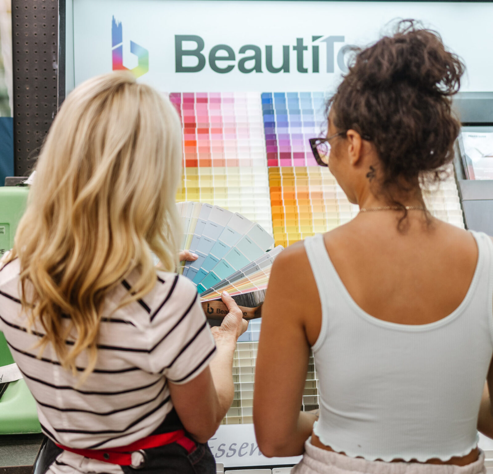 How to Test Paint Colours for Confident Decisions - Showit Blog