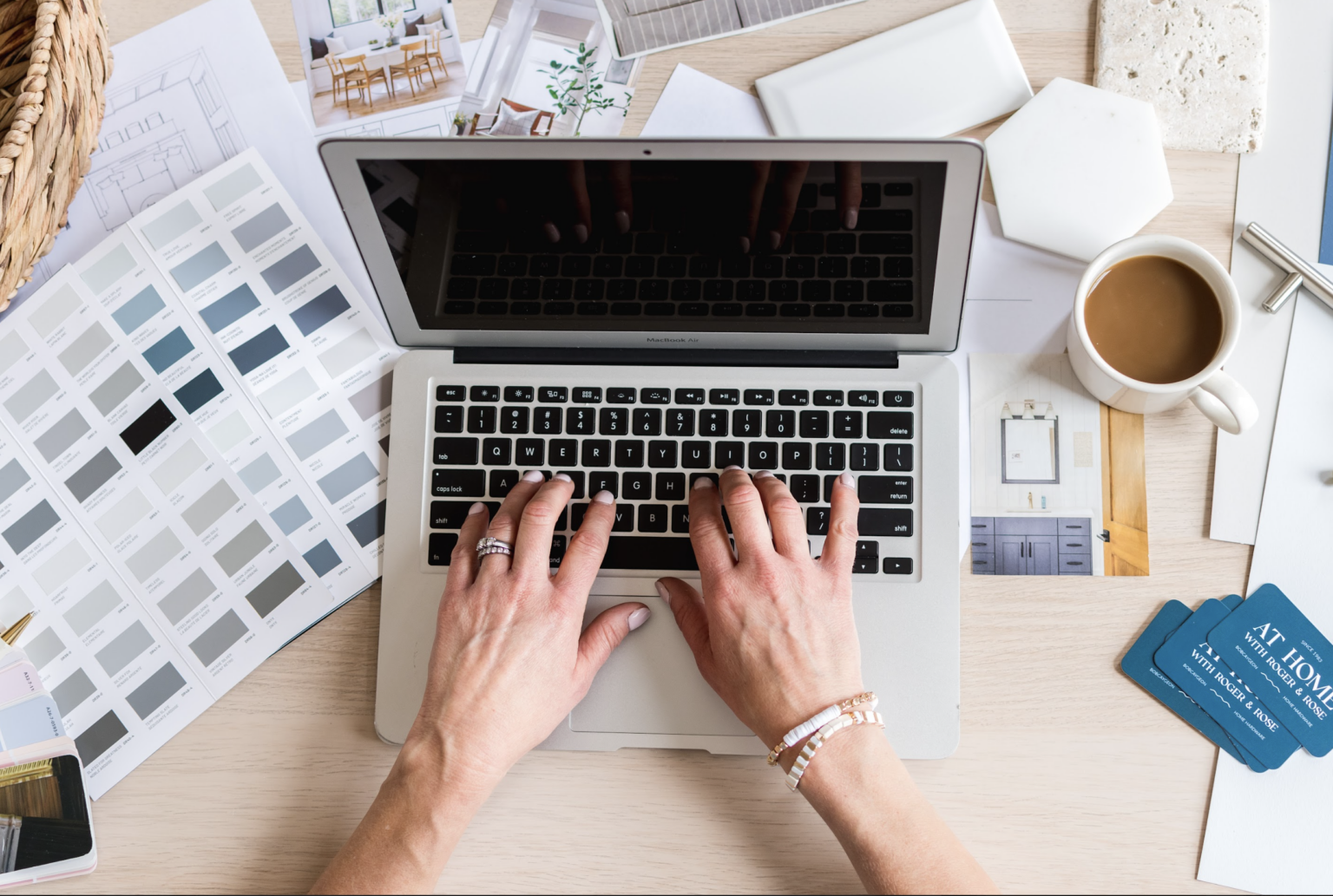 Cabinet Hardware Trends That Will Make You Fall Back In Love With Your ...